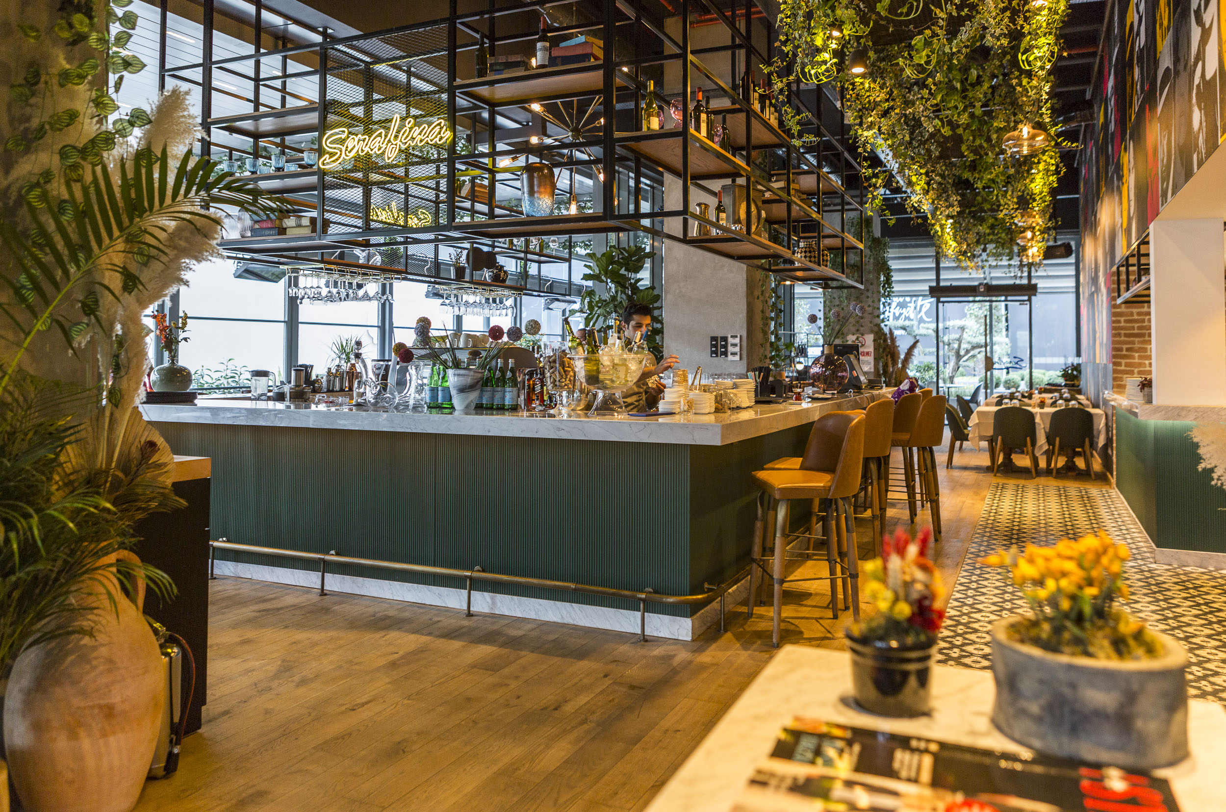 SERAFINA RESTAURANT - Eda Kamis